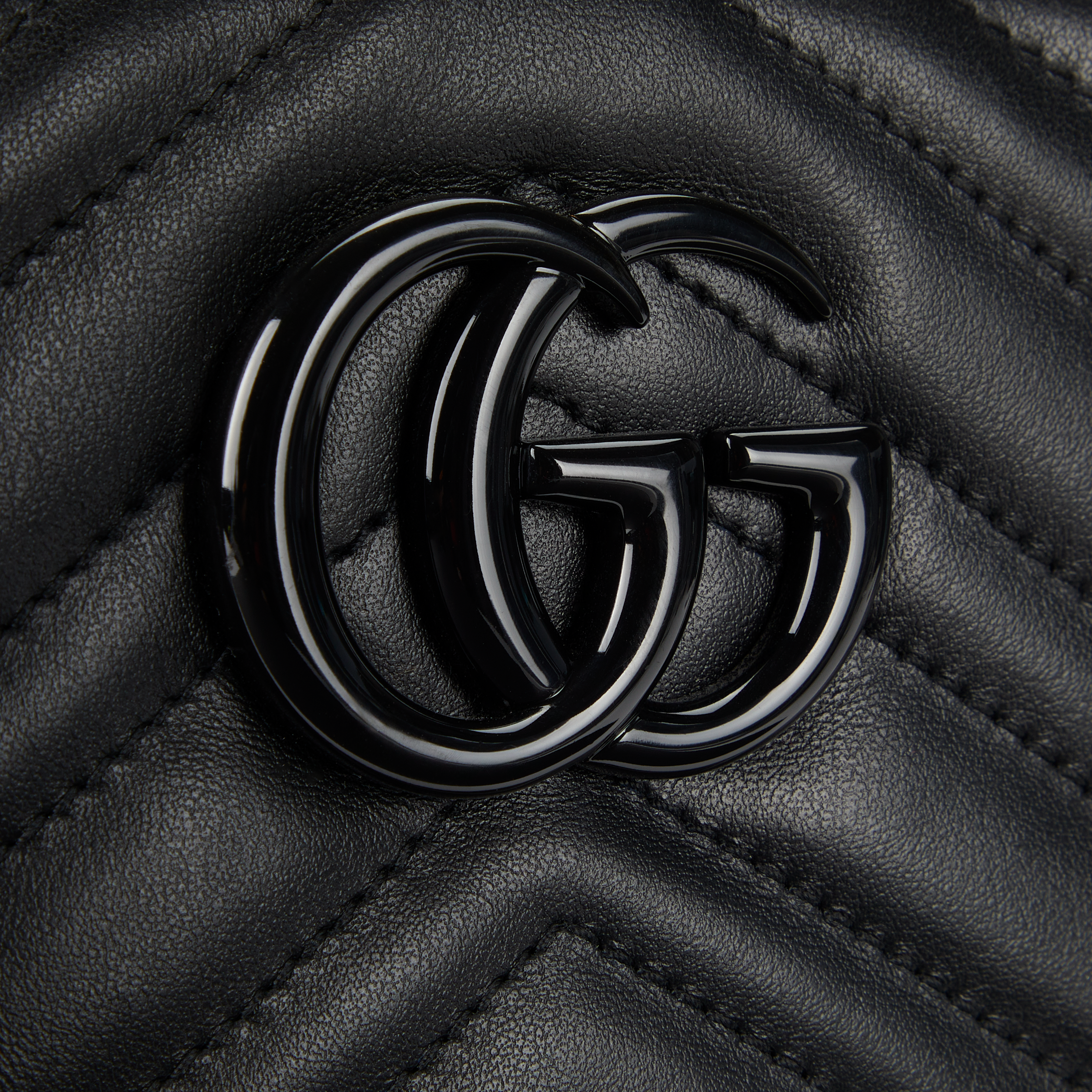 Gucci GG Marmont small shoulder bag Shoulder | Heathrow Reserve & Collect